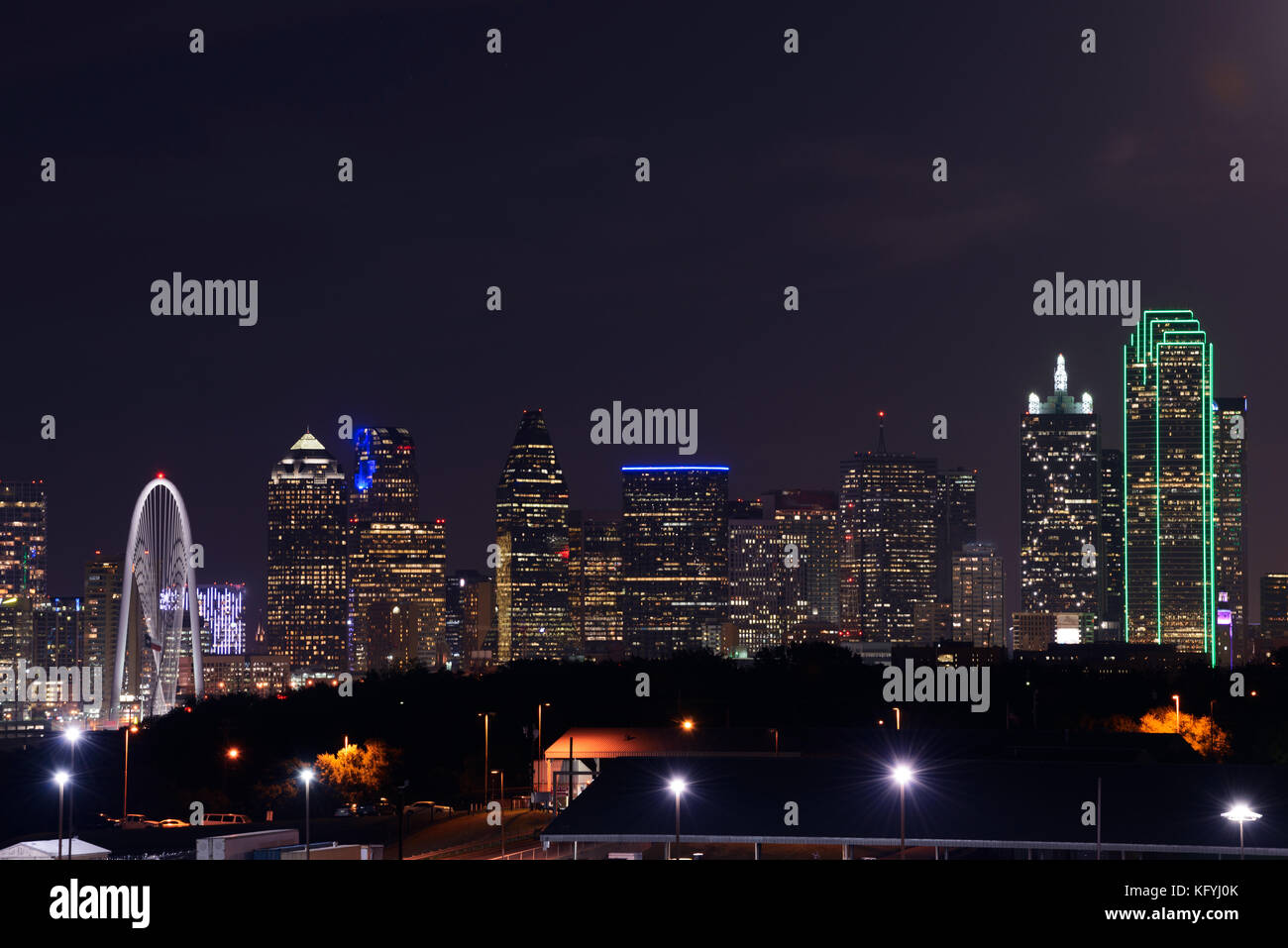 Reunion tower dallas deck hi-res stock photography and images - Alamy