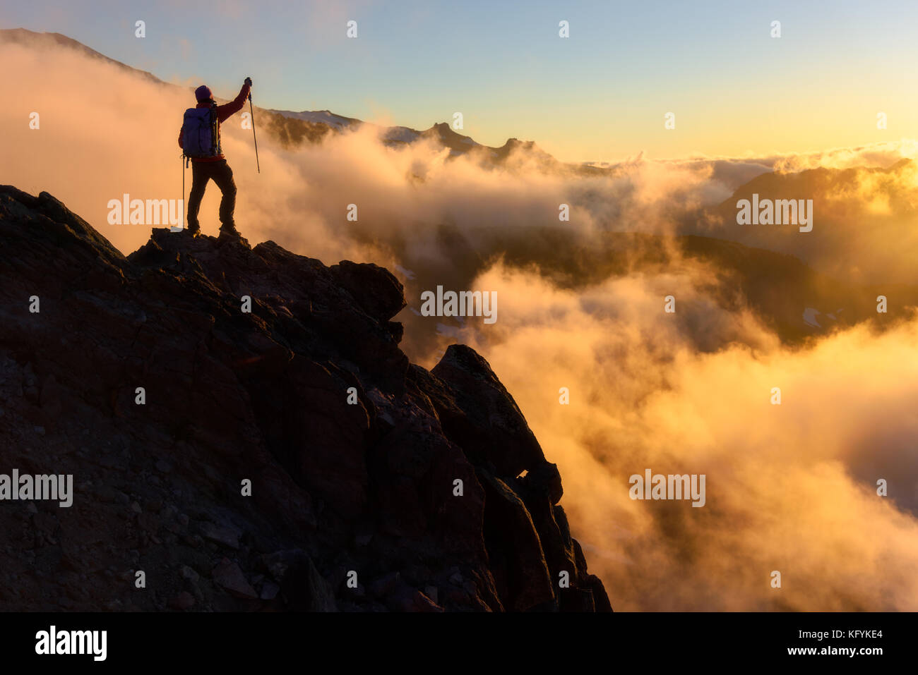 Human silhouette on red sky hi-res stock photography and images - Alamy
