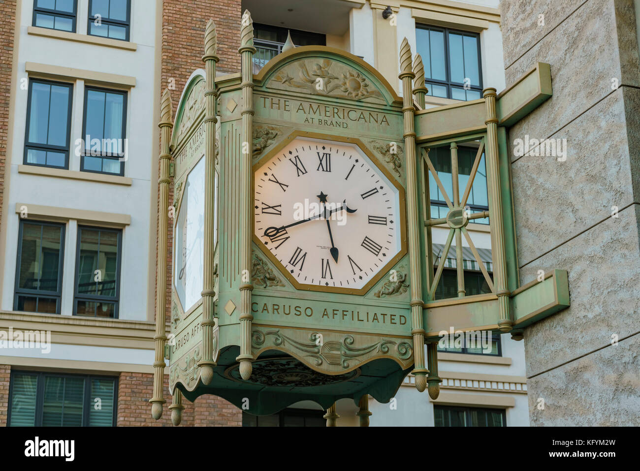 Americana clock hi-res stock photography and images - Alamy