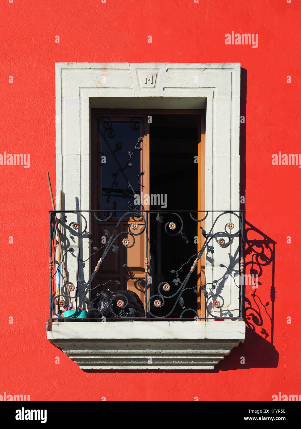 Beautiful, colourful Mexican windows & doors Stock Photo - Alamy