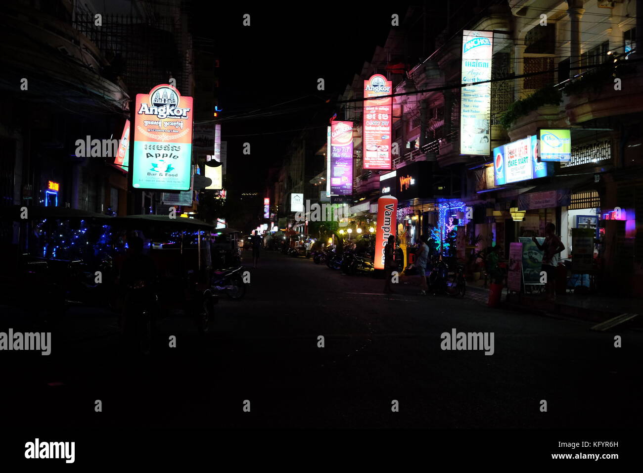 phnom penh city streets Stock Photo - Alamy
