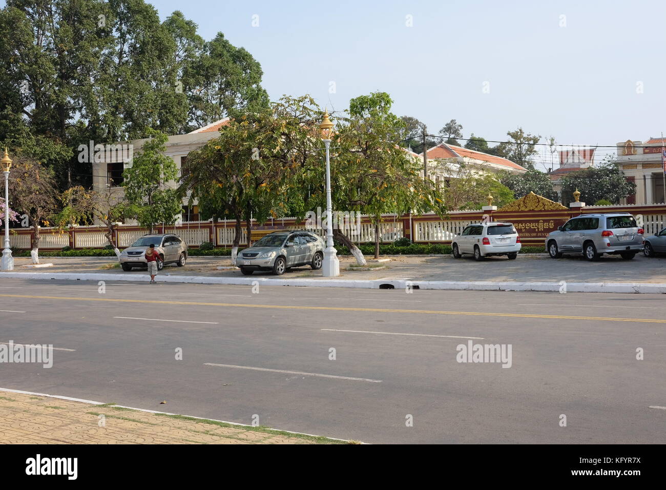 phnom penh city streets Stock Photo - Alamy
