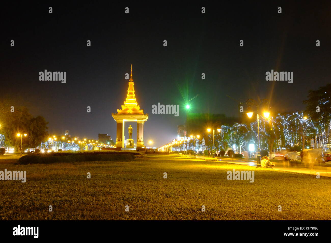 phnom penh city streets Stock Photo - Alamy