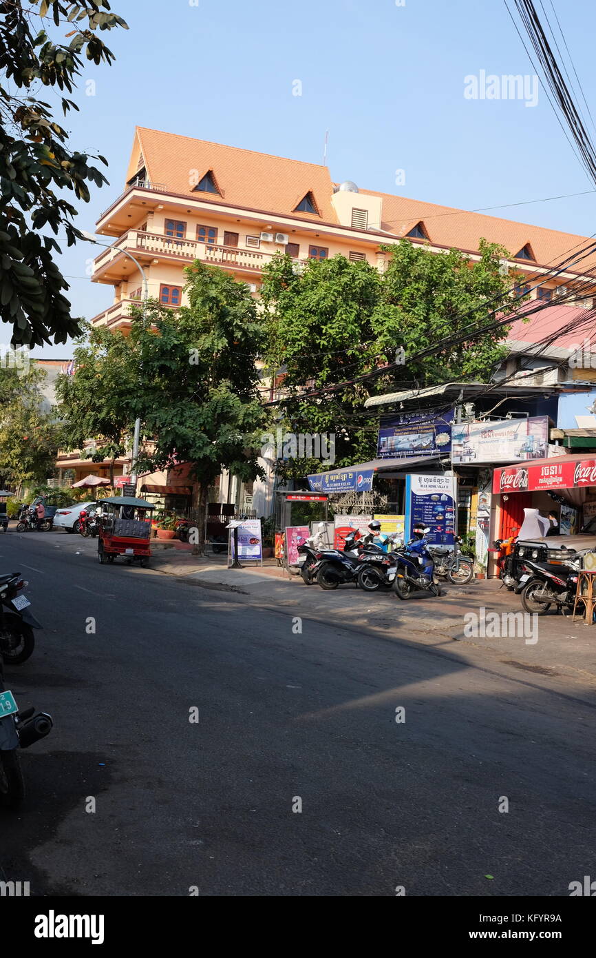 phnom penh city streets Stock Photo - Alamy