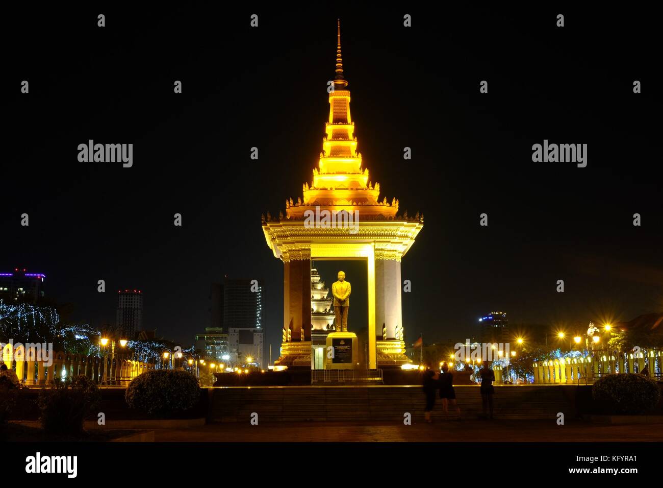phnom penh city streets Stock Photo - Alamy