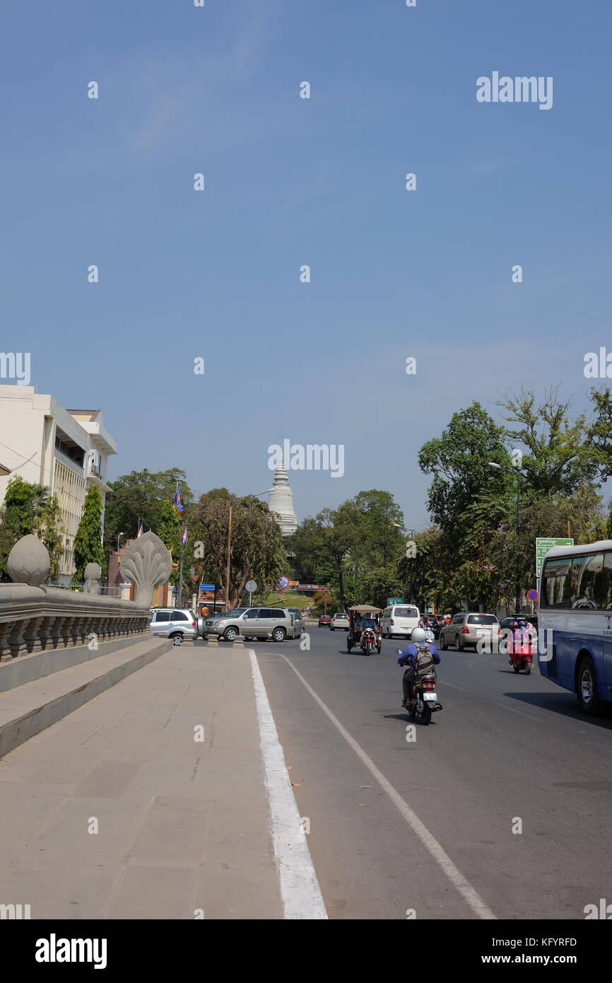 phnom penh city streets Stock Photo - Alamy