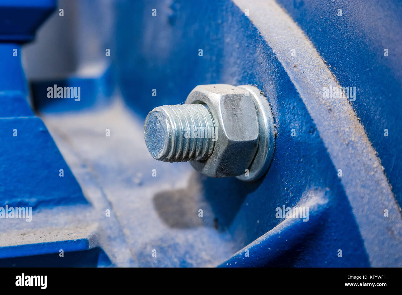 Close up metal nut on bolt Stock Photo - Alamy