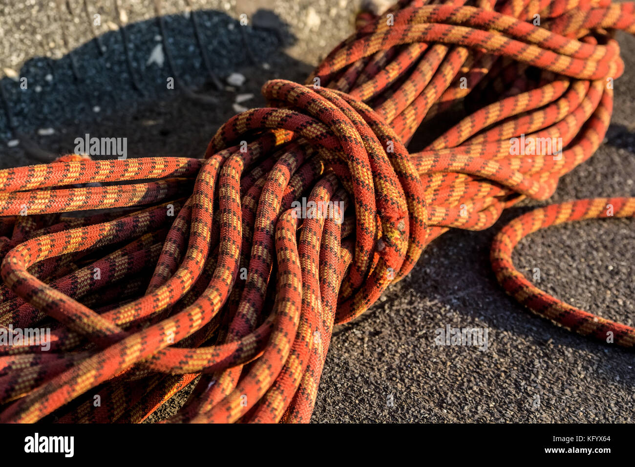 Braided reef knot hi-res stock photography and images - Alamy