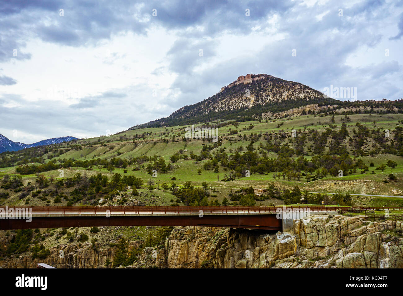 Mountain over Sunlight Bridge outside of Yellowstone National Park ...