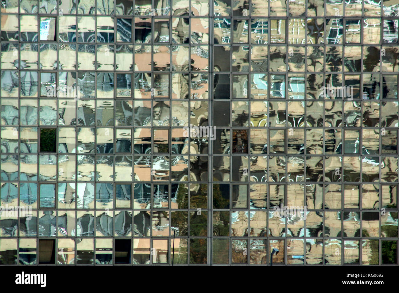 Reflections of a building Stock Photo - Alamy