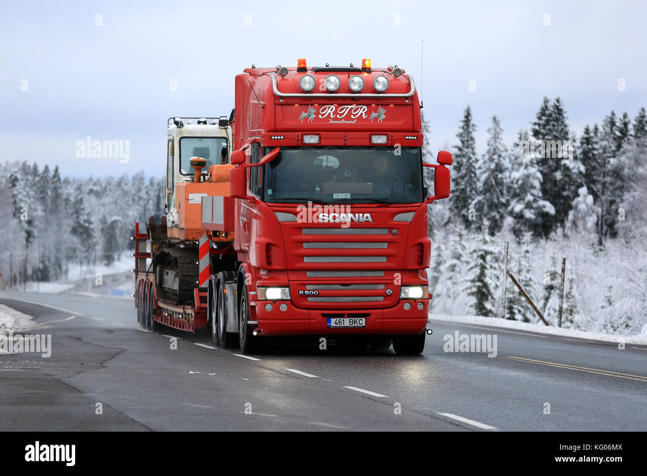 Lowboy trailer scania hi-res stock photography and images - Alamy