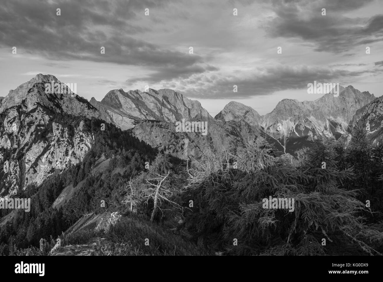 Green grass valley Black and White Stock Photos & Images - Alamy