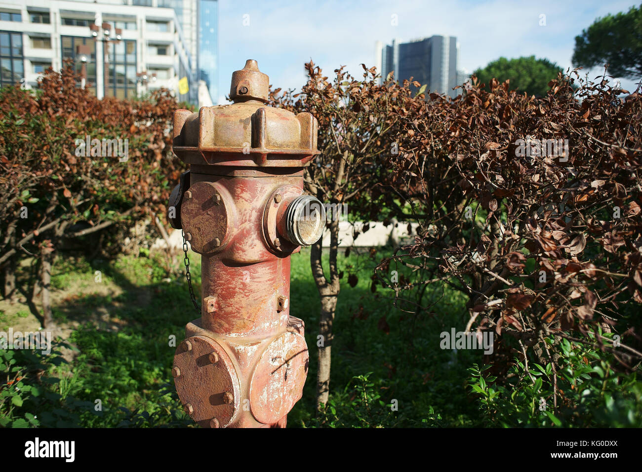 Old Fire Hydrant High Resolution Stock Photography and Images - Alamy