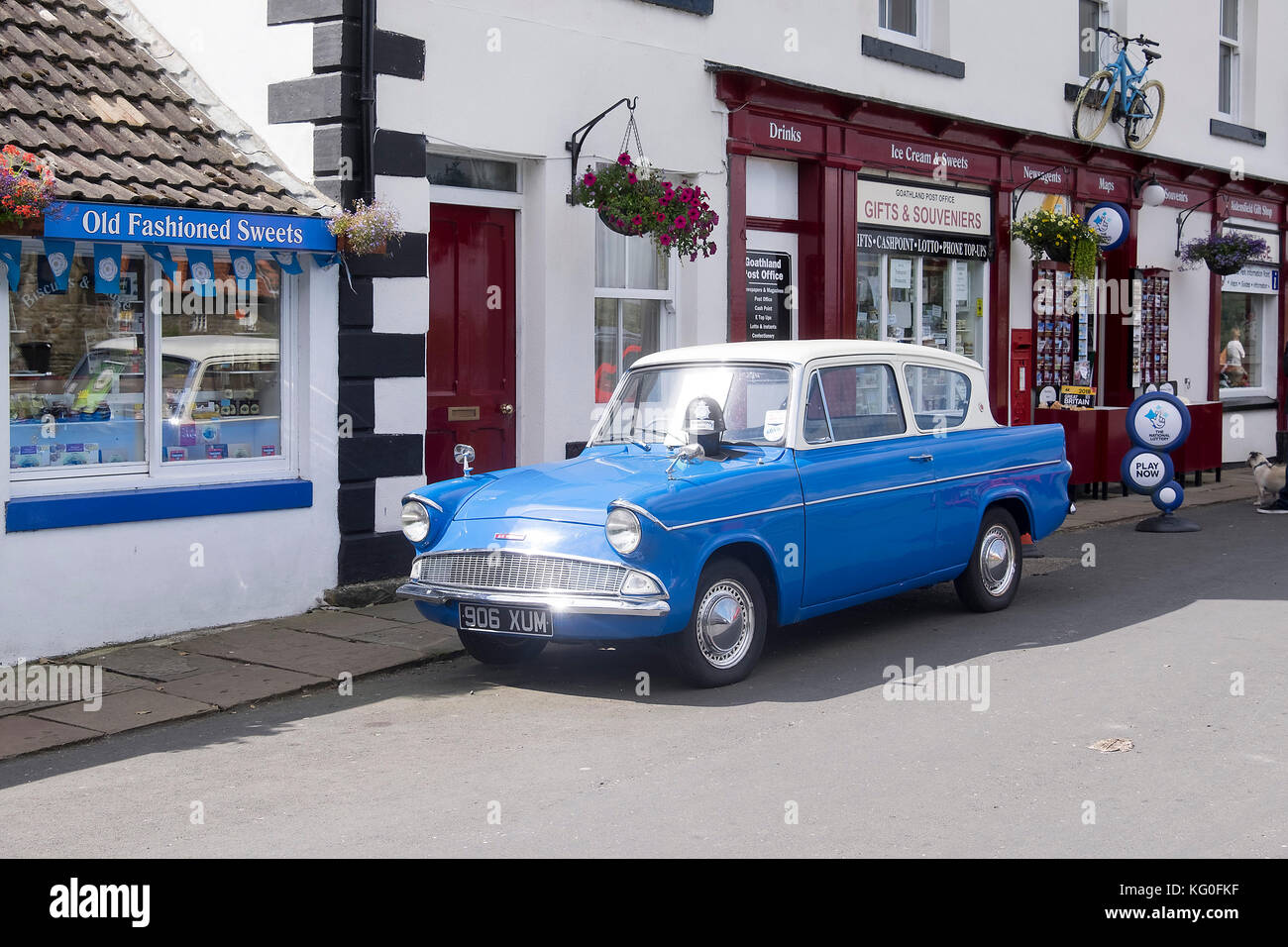 Vintage police car hi-res stock photography and images - Alamy