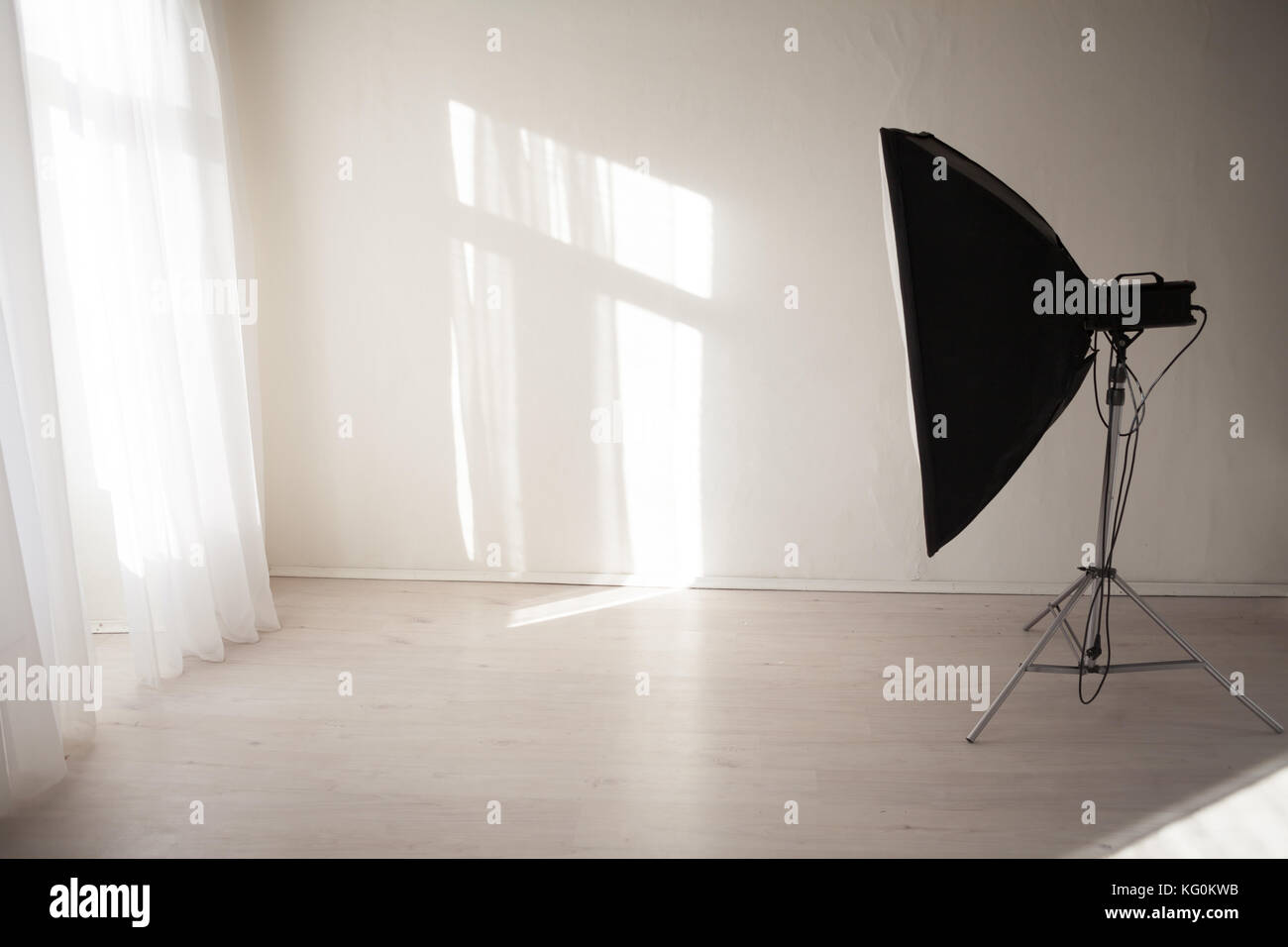 Flash white backgrounds Photo Studio decor Stock Photo - Alamy