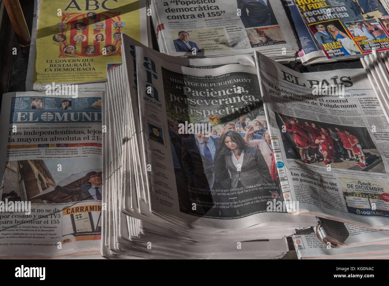 Spanish newspaper hi-res stock photography and images - Alamy