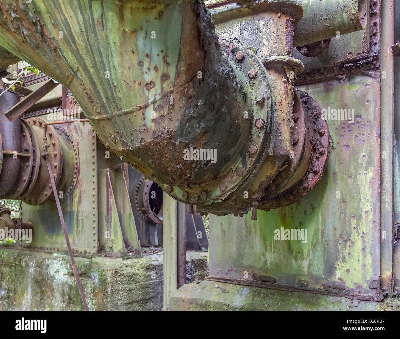 Old metal tubes hi-res stock photography and images - Alamy