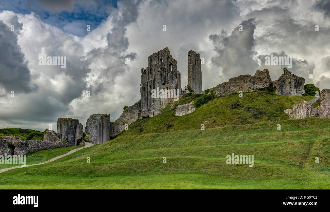 The ruins of Corfe Castle, Dorset, England, United Kingdom, Europe ...
