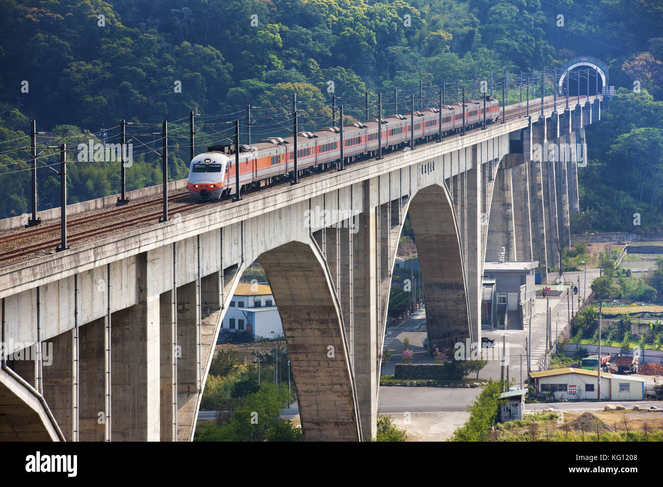 Push pull train hi-res stock photography and images - Alamy