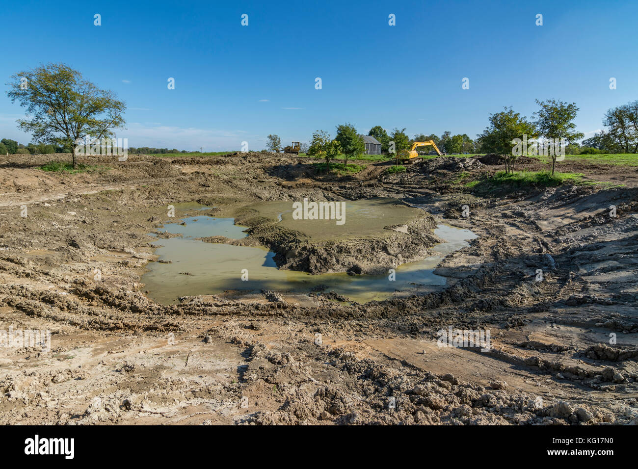 Farm pond hi-res stock photography and images - Alamy