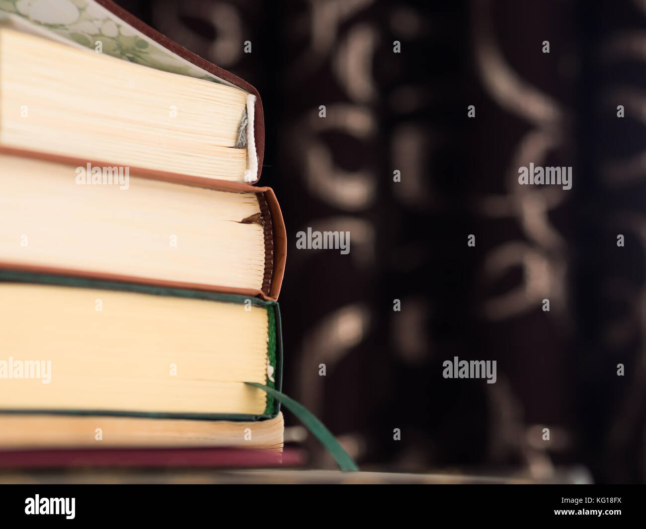 Thick books hi-res stock photography and images - Alamy