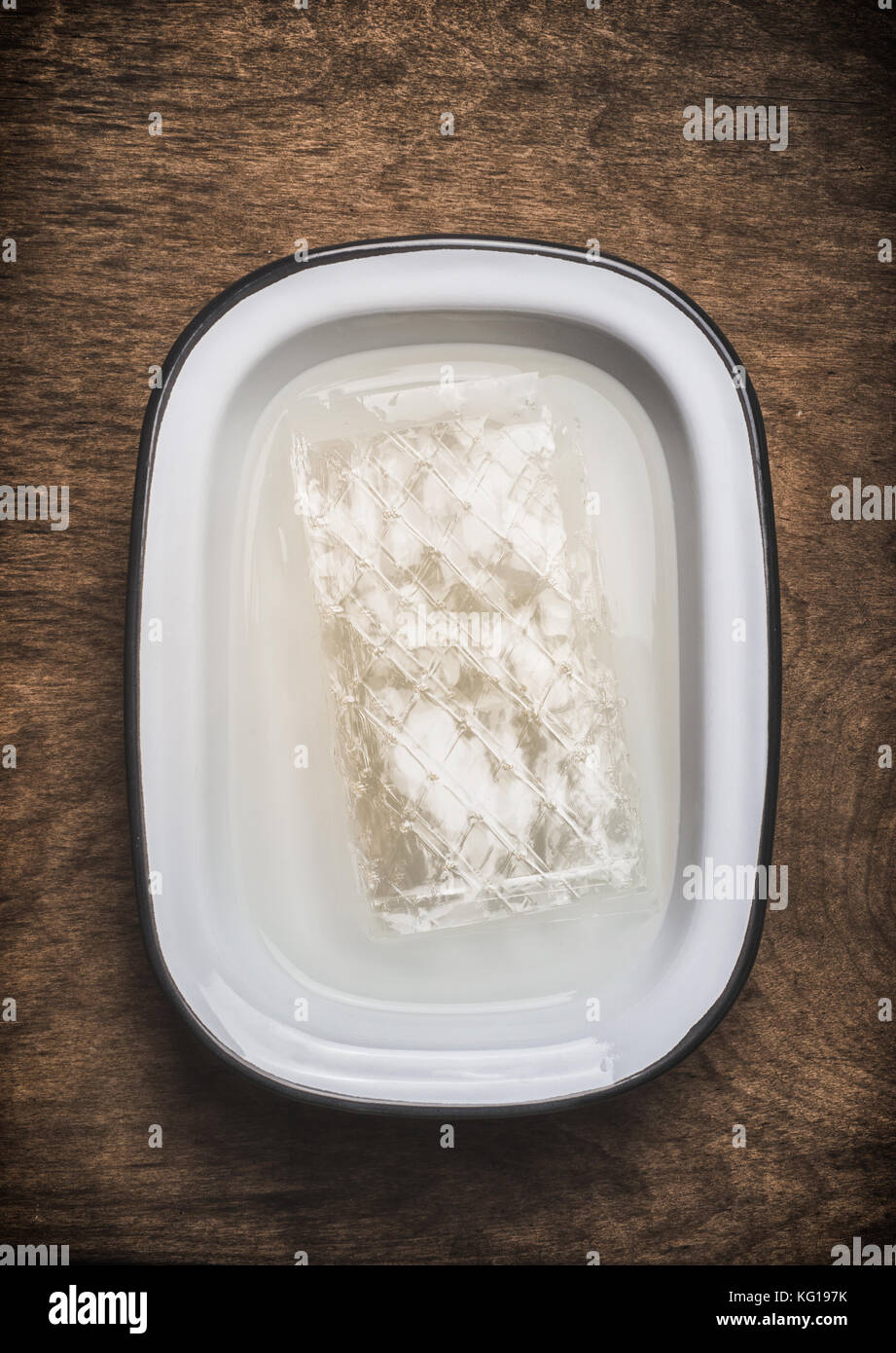 Gelatine sheets hi-res stock photography and images - Alamy
