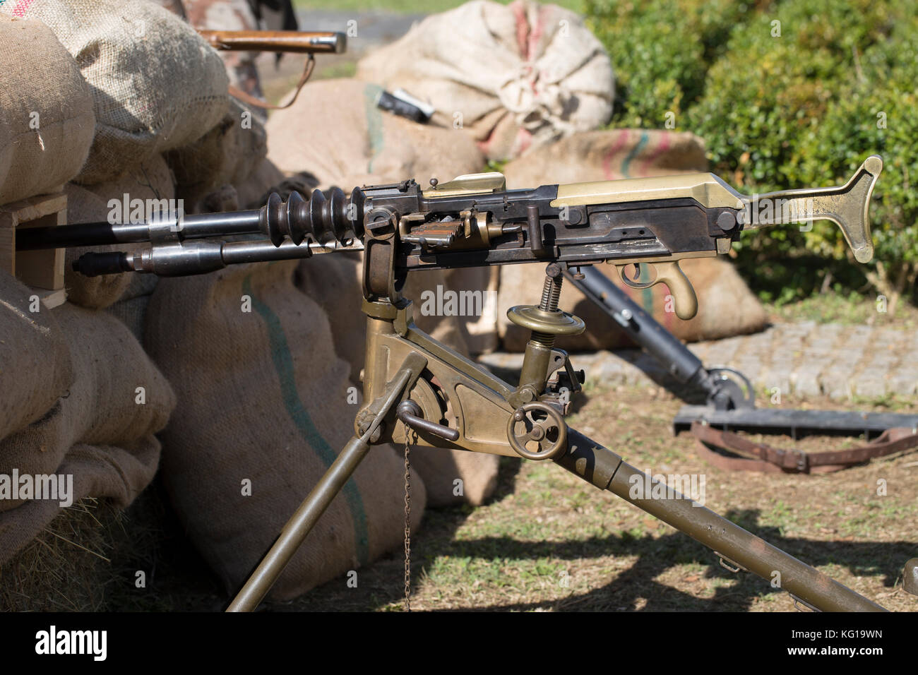 Spain army machine gun hi-res stock photography and images - Alamy