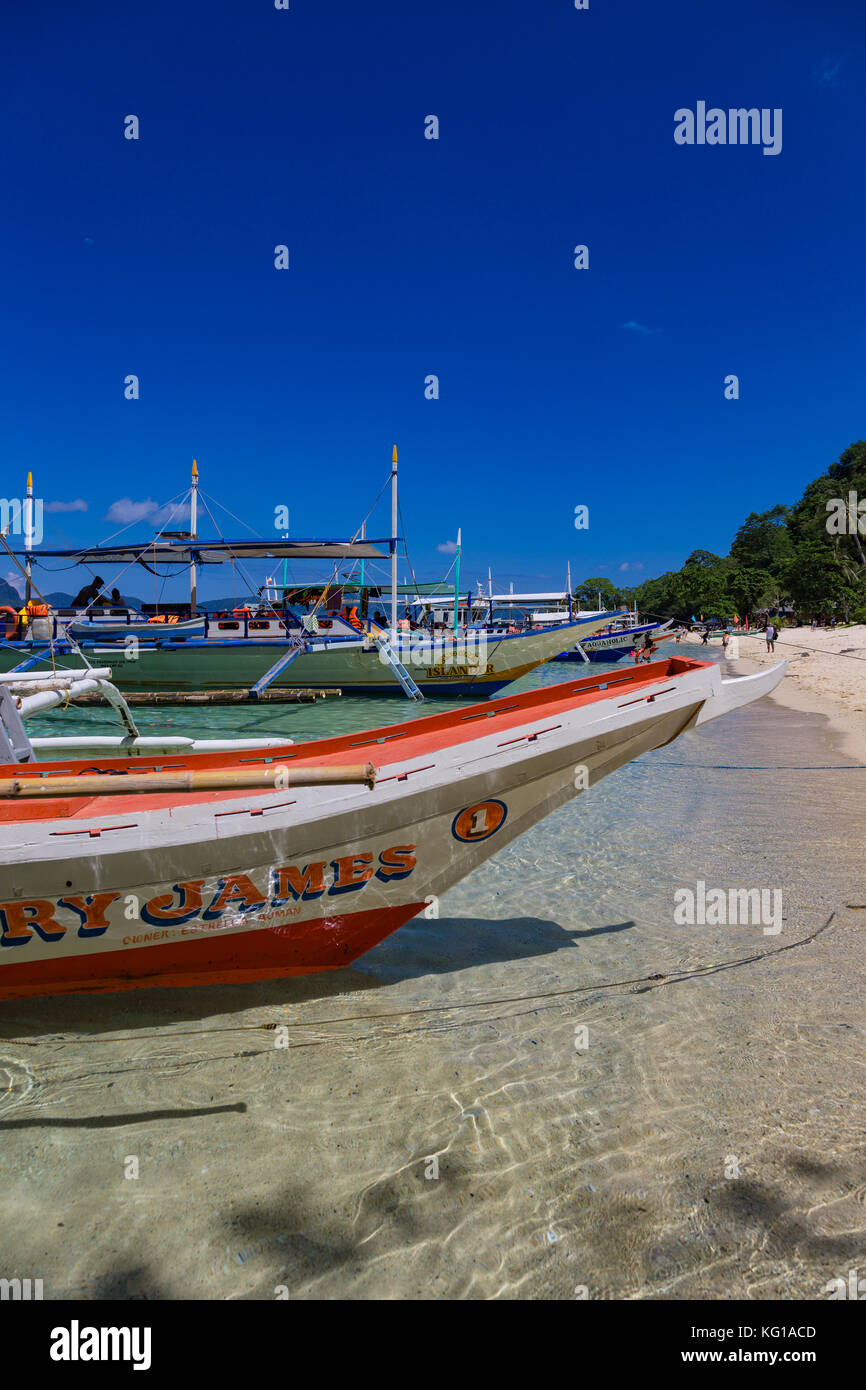 Asia Philippines Palawan El Nido Tour boats on Seven Commando Beach ...