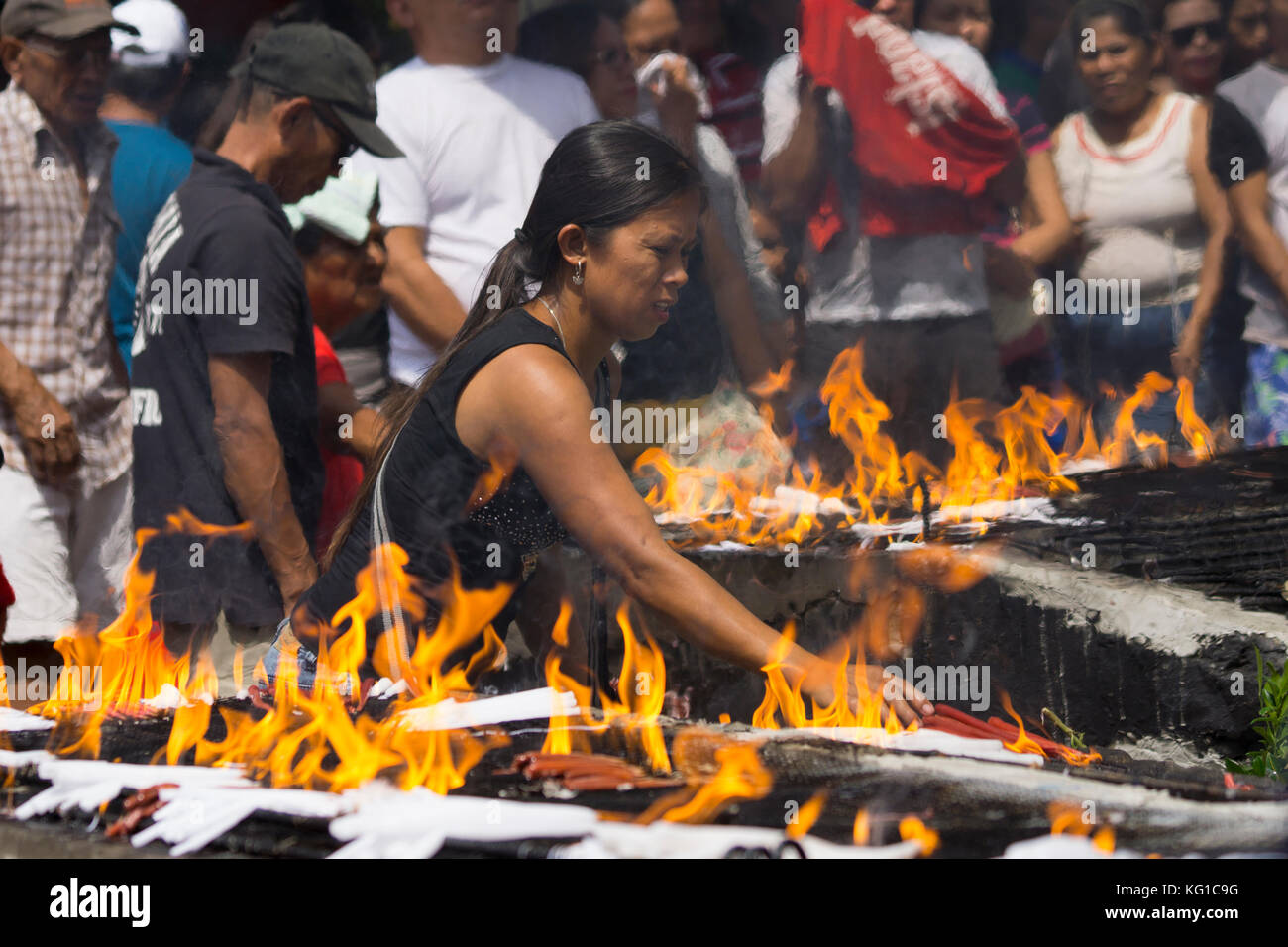 Calamba Cemetery, Cebu City, Philippines. 02nd Nov, 2017. Filipinos ...