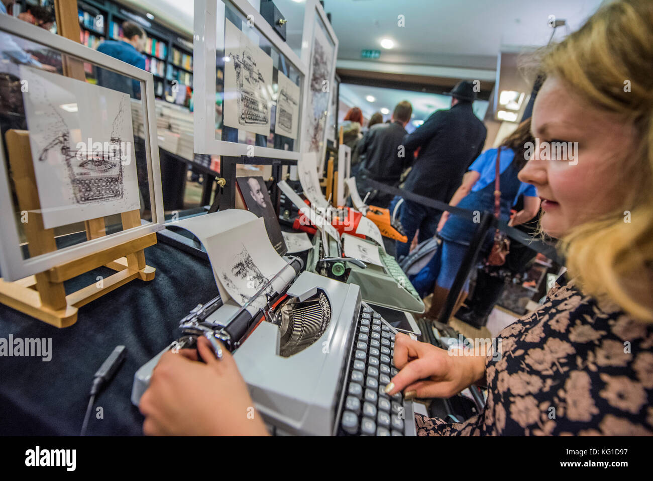 London, UK. 2nd Nov, 2017. Typewriter artist Keira Rathbone creates ...