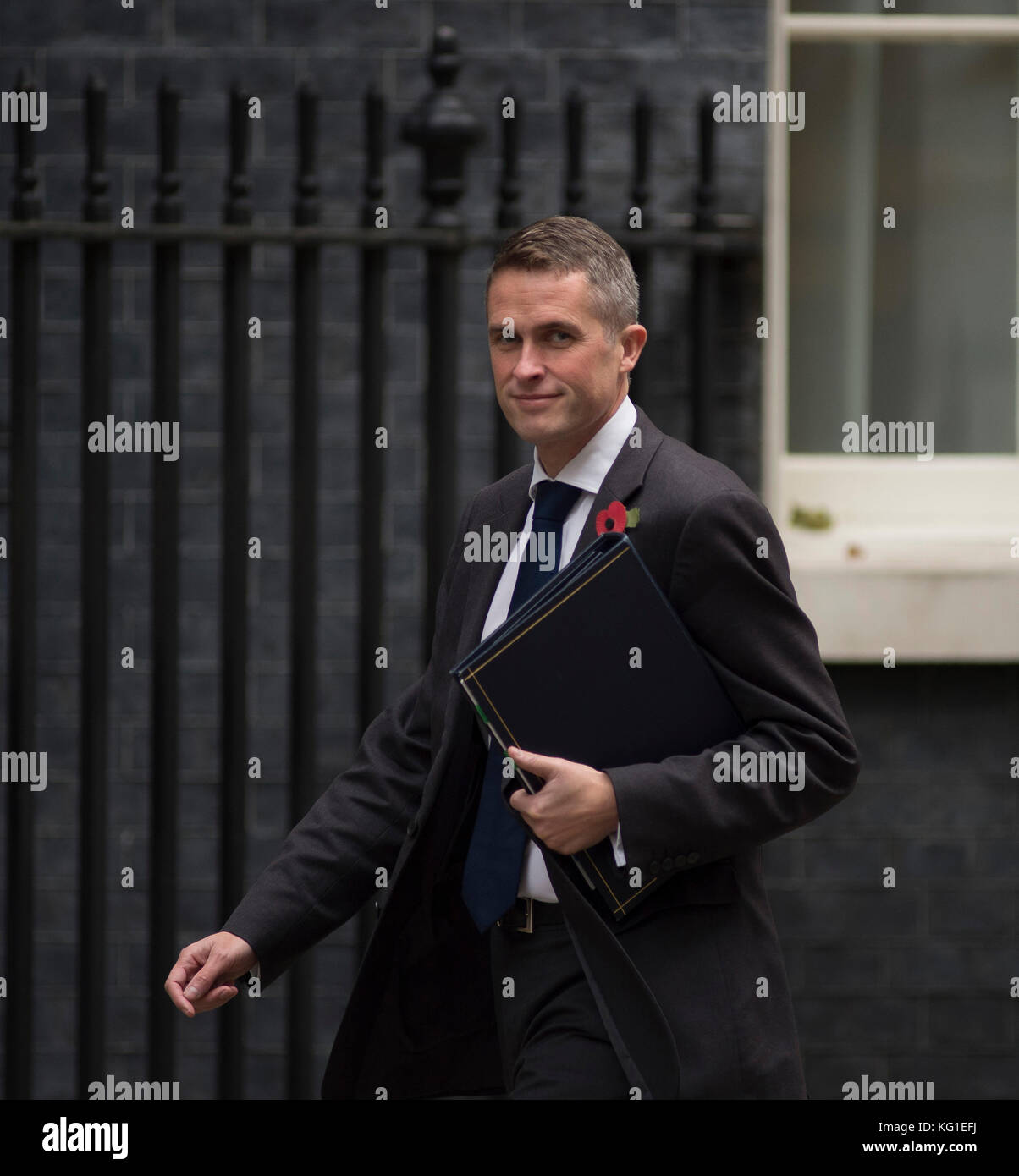 Sir gavin williamson hi-res stock photography and images - Alamy