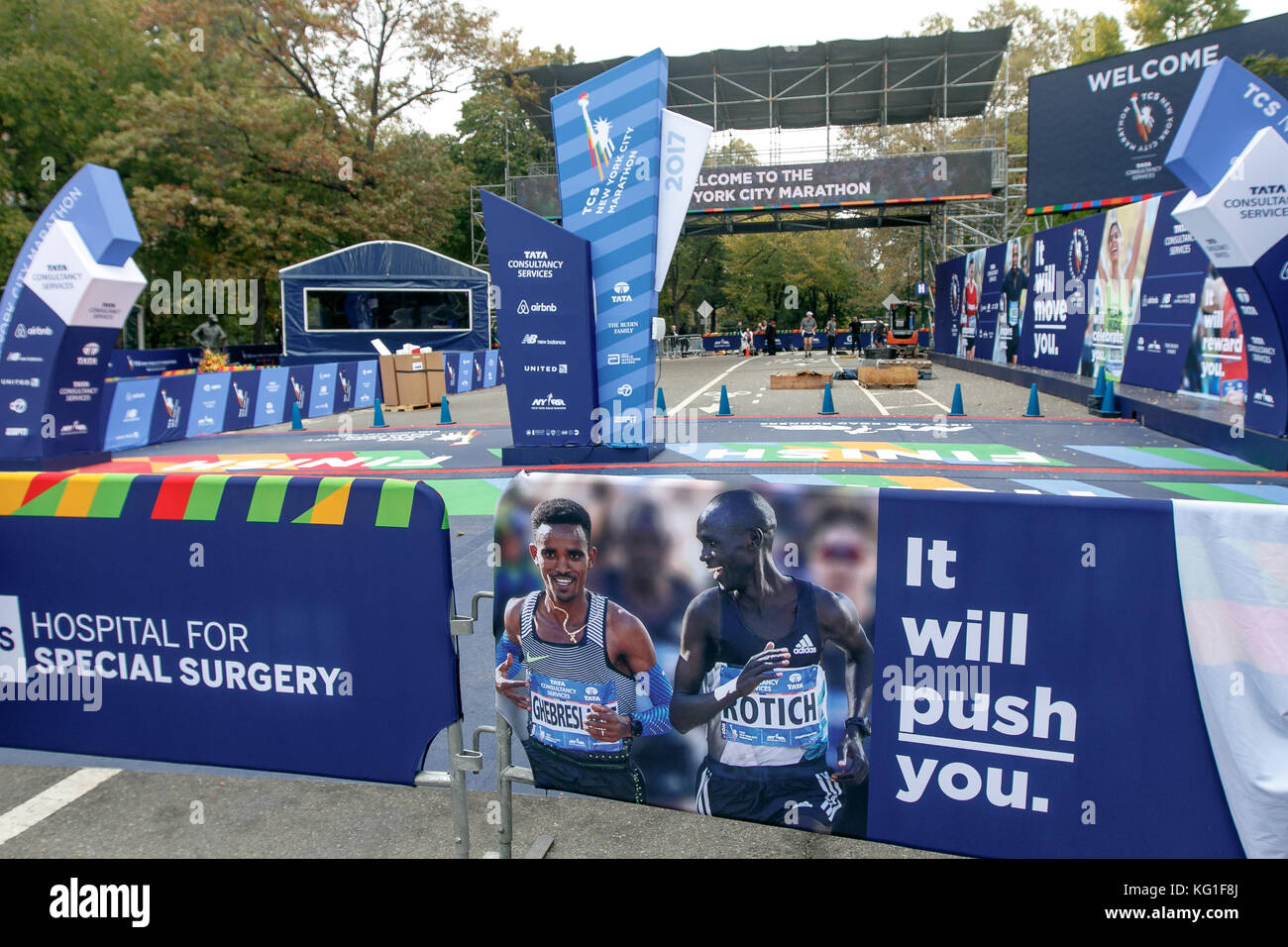 New york city marathon finish line hi-res stock photography and images ...