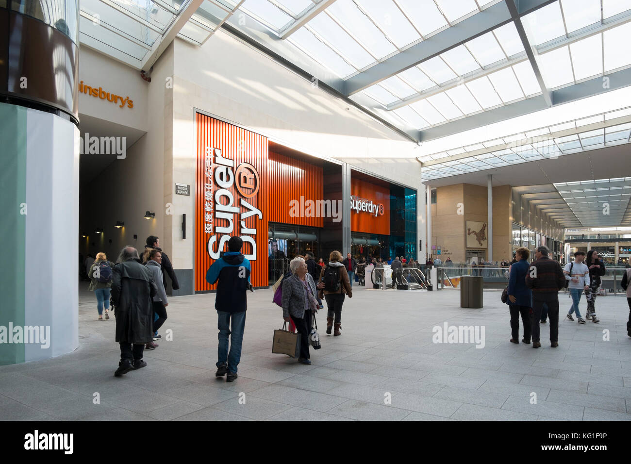 Oxford, UK. 2nd Nov 2017. People shopping in the new Westgate centre in ...