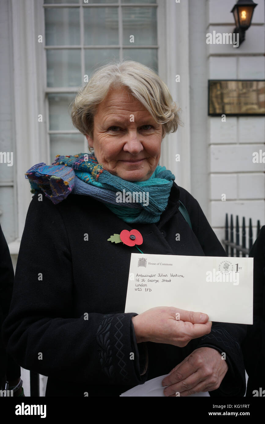 London, UK. 2nd November, 2017. Helen Goodman Mp join protest on the ...