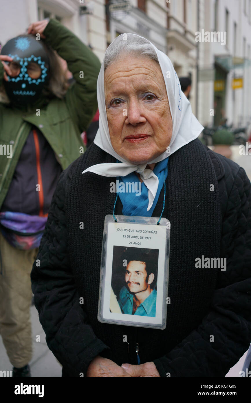 London, UK. 2nd November, 2017. Nora Cortinas (old ladies) is from ...