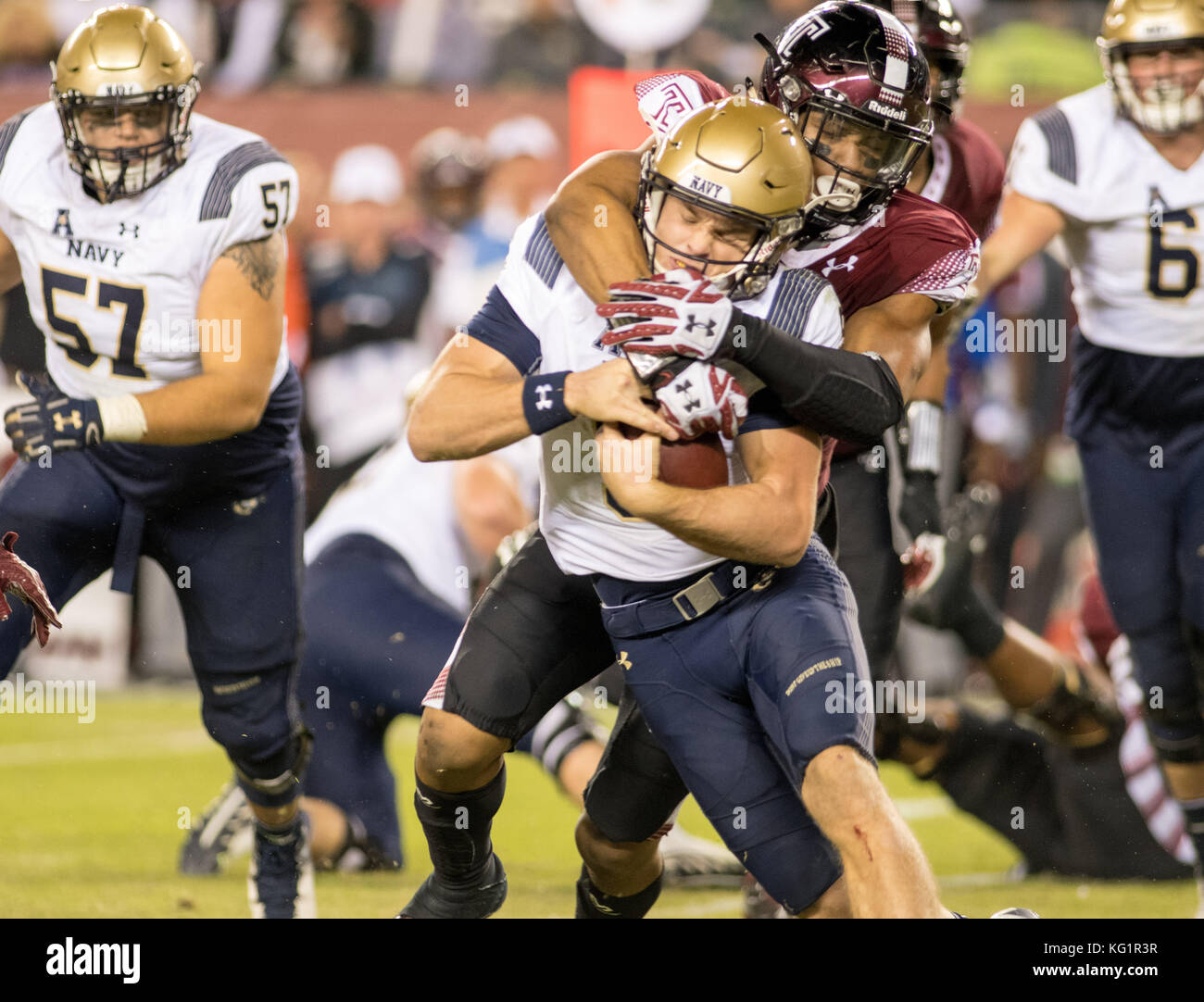 Philadelphia, Pennsylvania, USA. 2nd Nov, 2017. Navy's QB, ZACH ABEY (9 ...