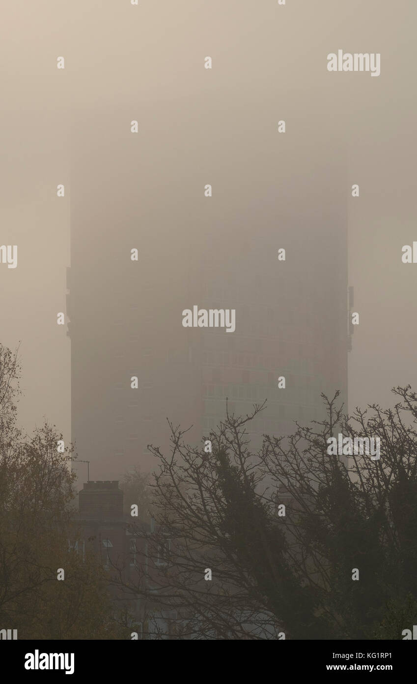 Bank of england fog london hi-res stock photography and images - Alamy