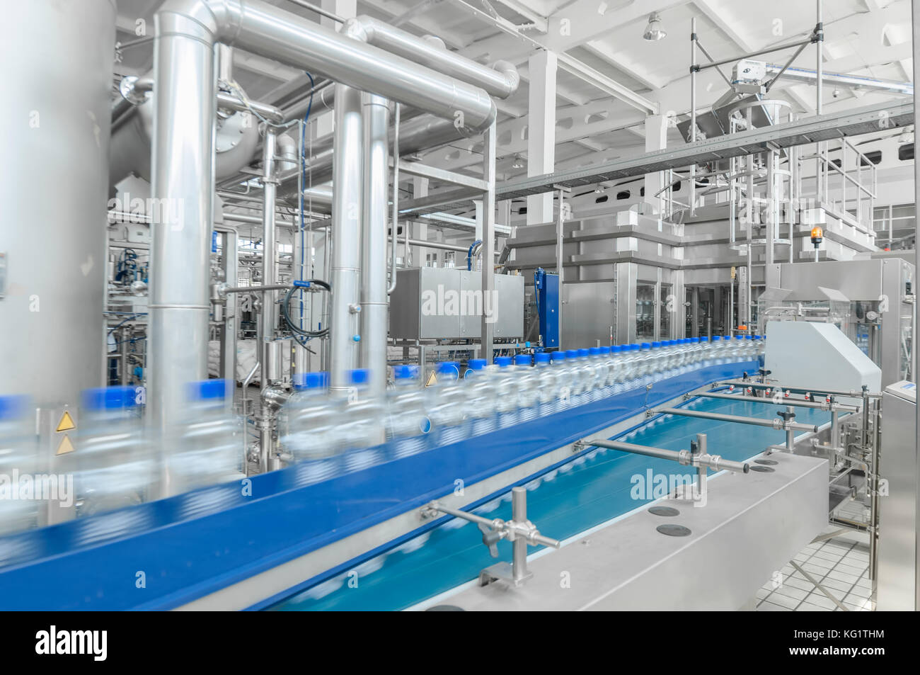 Bottled water factory hi-res stock photography and images - Alamy