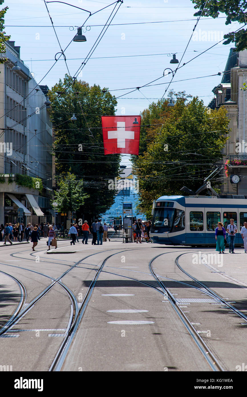 Zürich, Schweiz : Paradeplatz - Bahnhofstrasse Stock Photo - Alamy