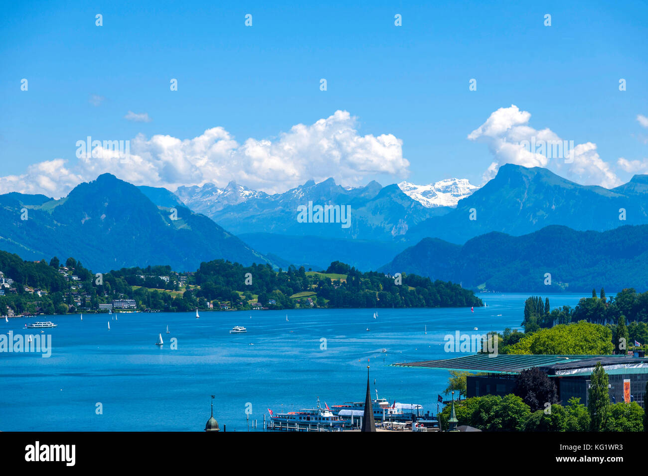 Luzern, Schweiz : Vierwaldstättersee - Blick in die Alpen Stock Photo ...
