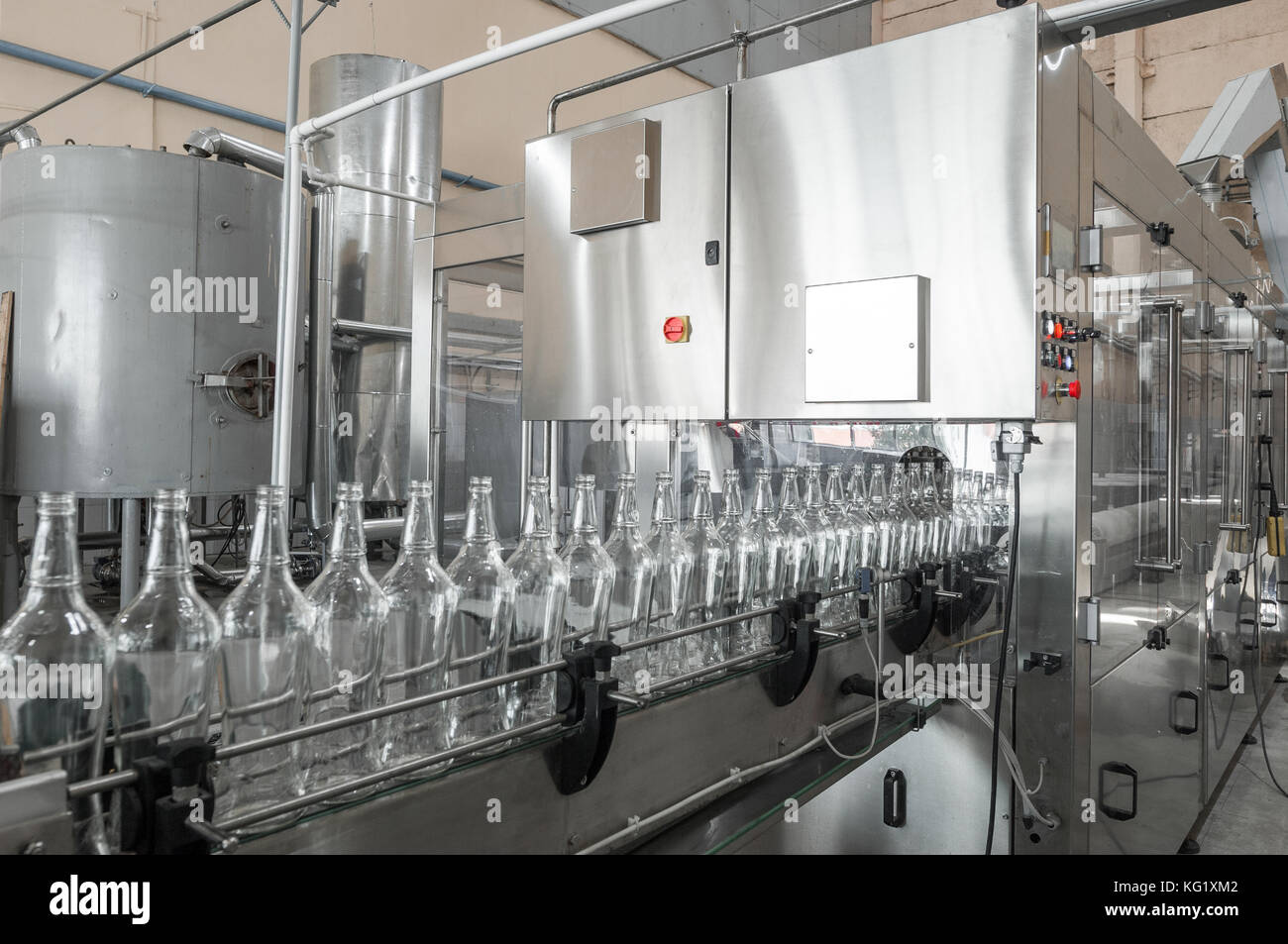 Beverage factory equipment hi-res stock photography and images - Alamy