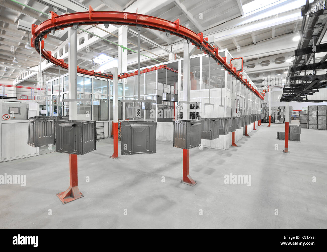 industrial workshop for the assembly of oven on a conveyor belt Stock ...