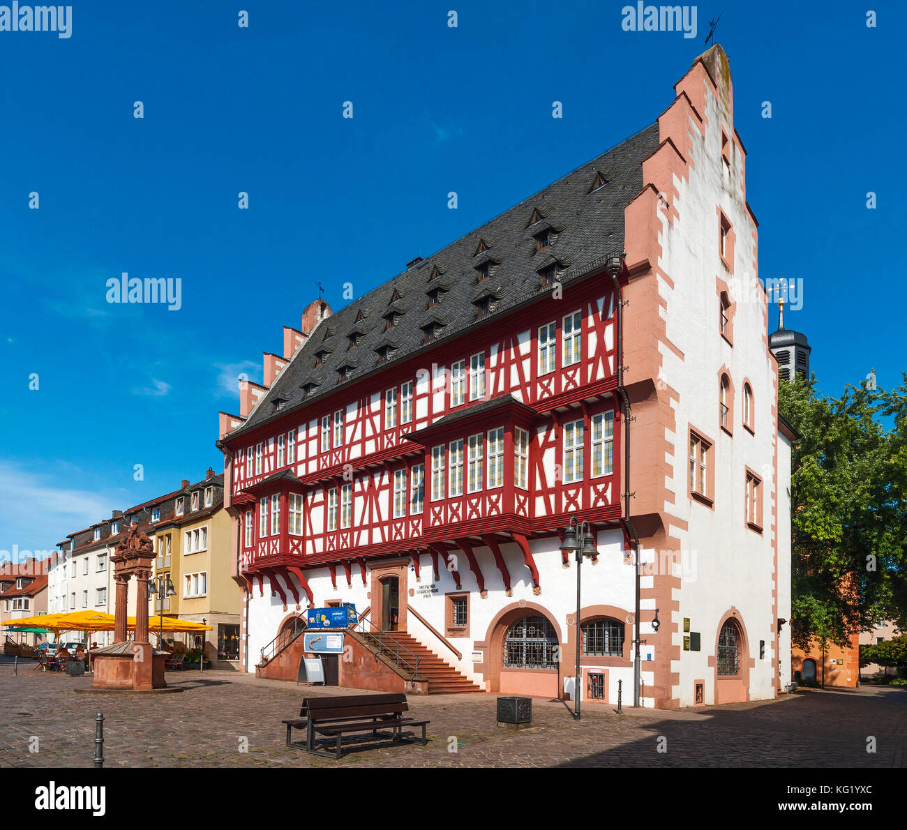 Hanau, Hessen, Germany : Deutsches Goldschmiedehaus ...