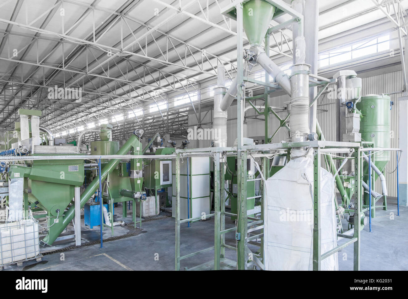 Plastic Recycling Factory High Resolution Stock Photography and Images ...