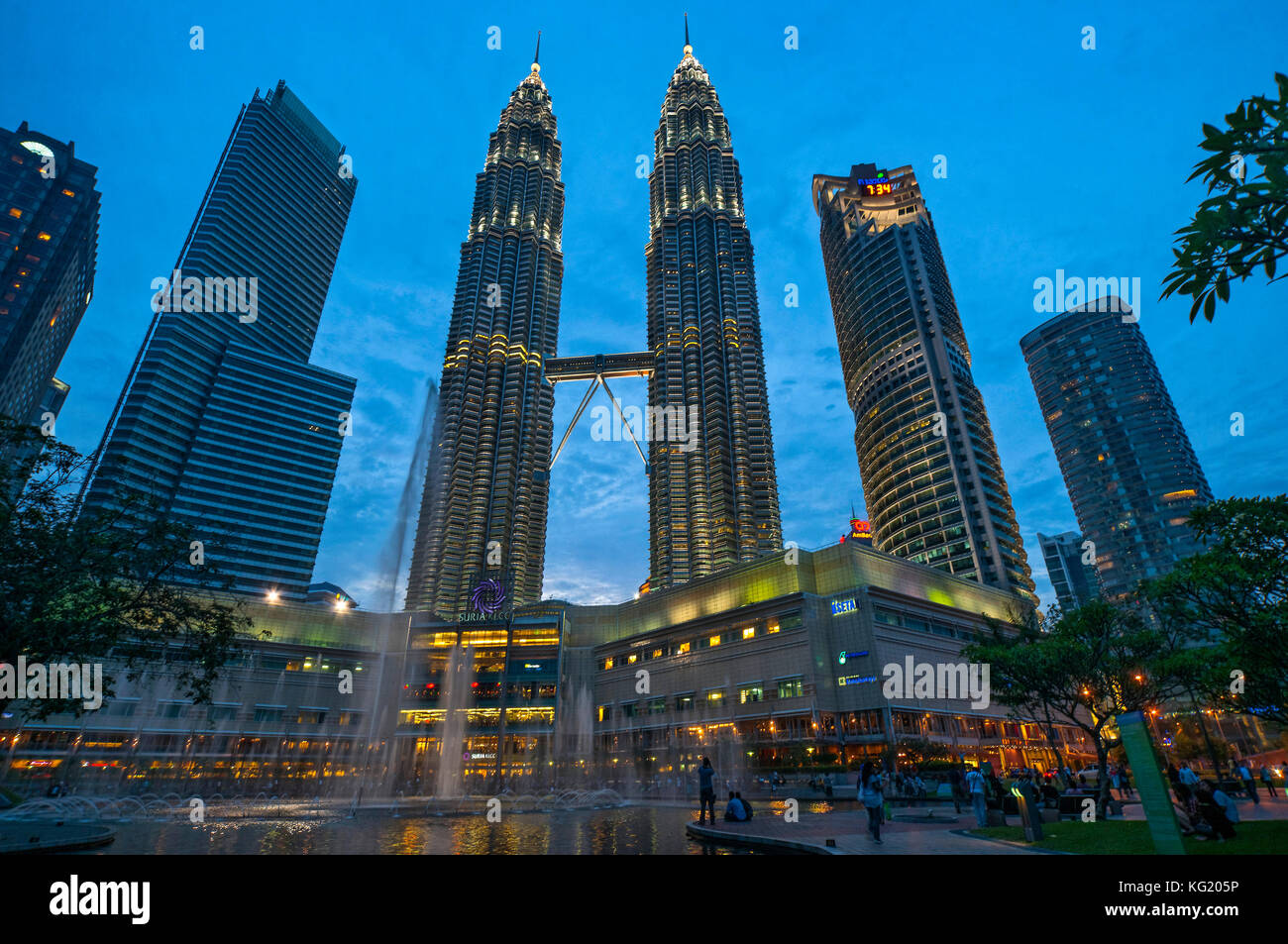Kuala Lumpur, Malaysia : Petronas Towers - KLCC Gardens Stock Photo - Alamy