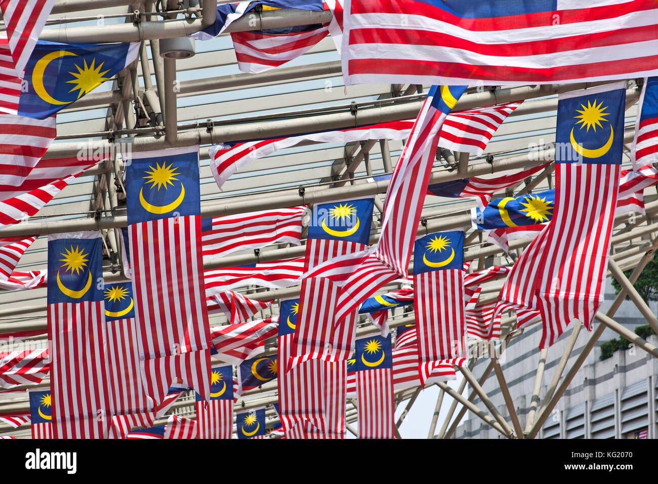 Kuala Lumpur, Malaysia : Fahnen an der Stesen Sentral (Central Station ...