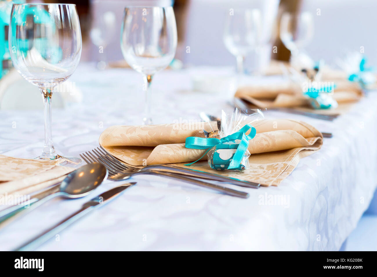 Decorated restaurant table for celebration Stock Photo - Alamy