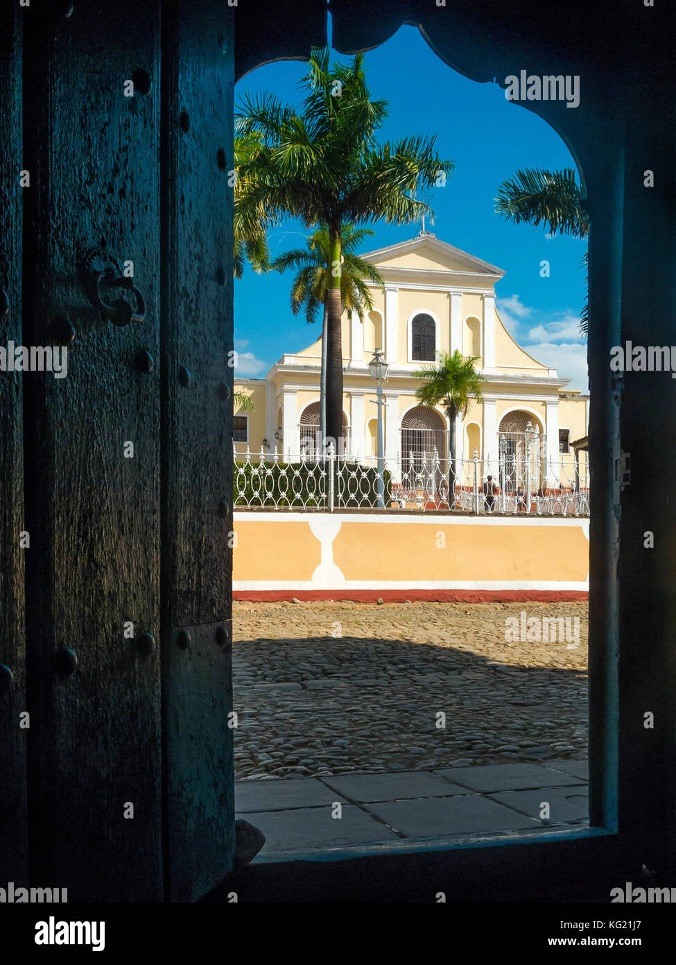 Trinidad, Cuba : Plaza Mayor mit Iglesia de la Santisima Trinidad Stock ...