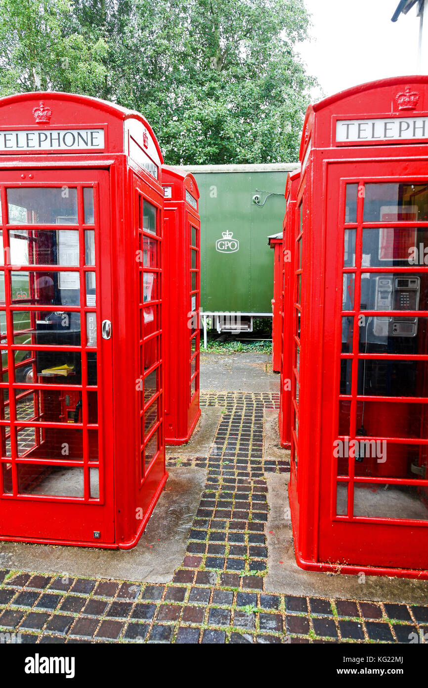 Bt k6 telephone box hi-res stock photography and images - Alamy