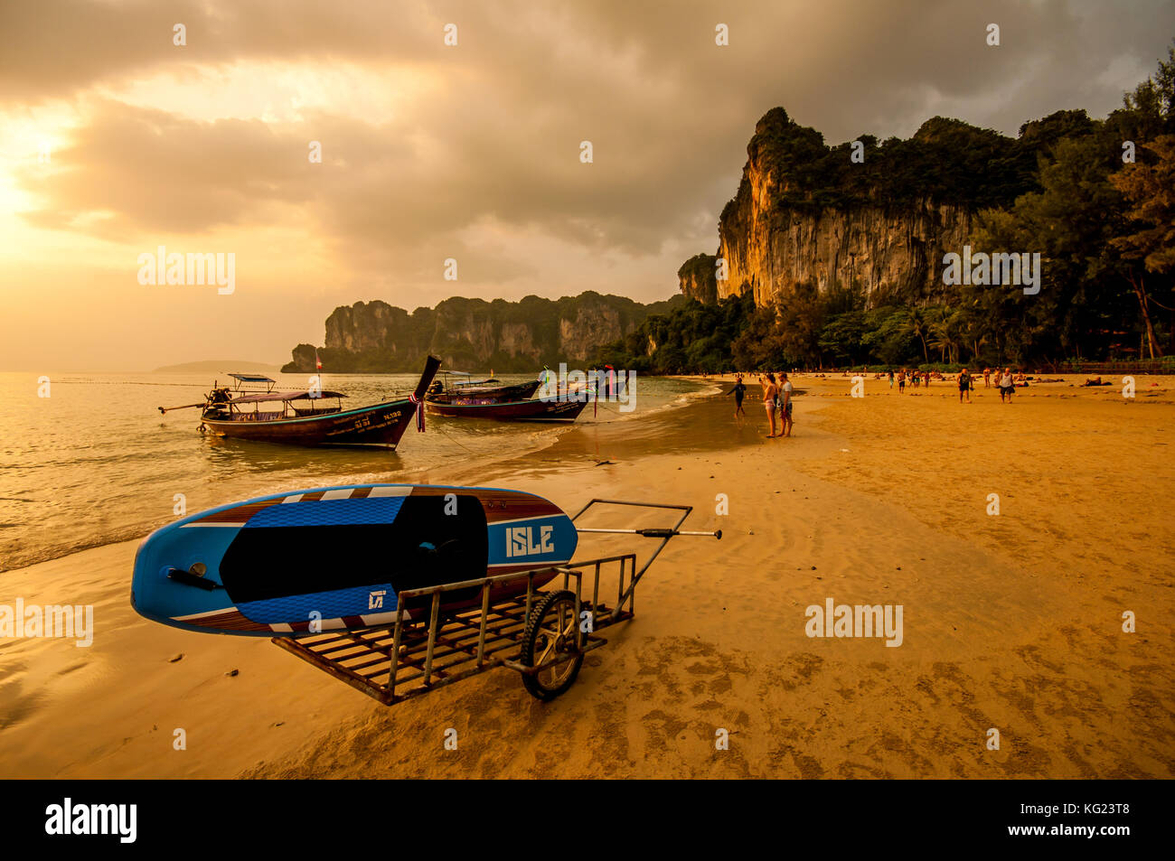 Sunset at Ao Phra Nang Bay, Railay Beach, Tonsay Beach, Krabi Province ...